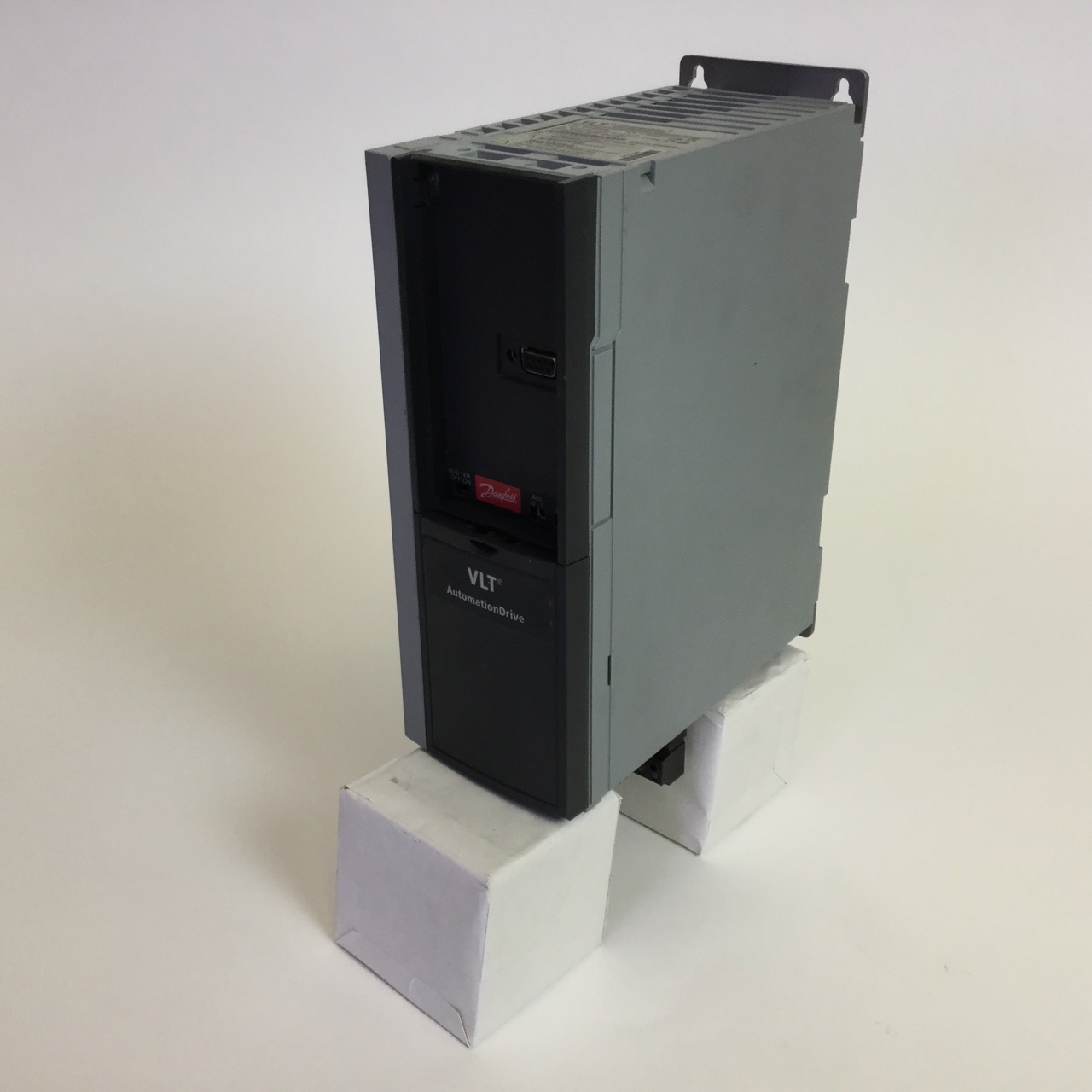 Danfoss 131B0036 VLT Drive FC-302P1K1T5E20H1XG* without bottom plate Used UMP