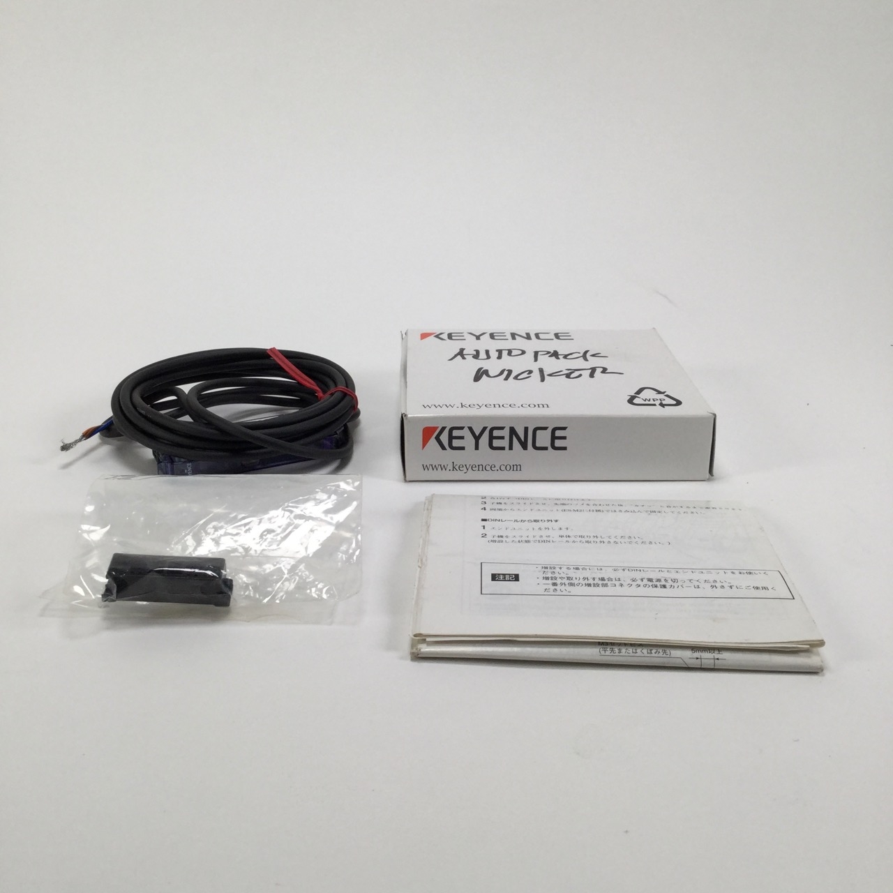 Keyence ES-M1P Proximity Sensor Amplifier main Unit 12-24V DC New NFP