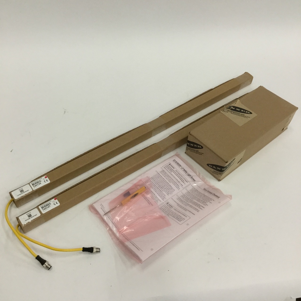 Banner SLPP25-690P88 Light Curtain Kit SLPE25-690P8 + SLPR25-690P8 New NFP