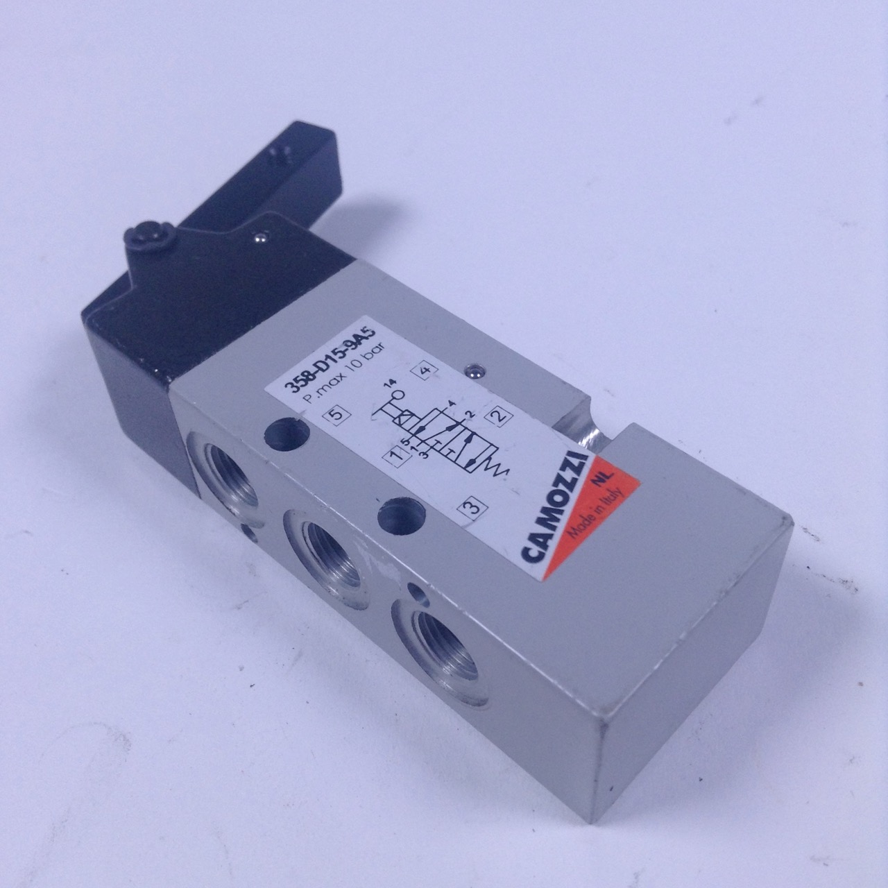 Camozzi 358-D15-9A5 Mech Sensor Valve Max 10 bar UMP