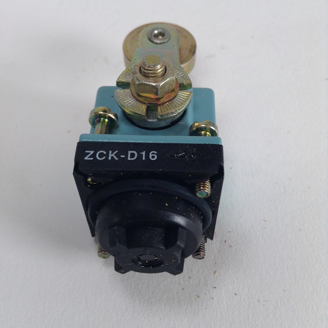 Telemecanique ZCK-D16 Positionschalter limit switch ZCK D16 064675 NEW NFP