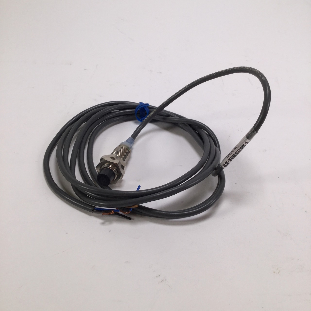 Omron E2A-M12KN08-WP-B1 proximity sensor inductive New NMP