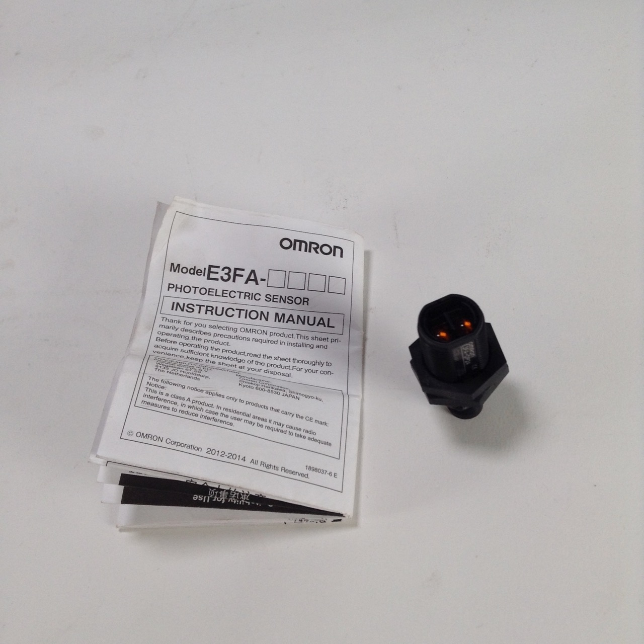 Omron E3FA-DP24 | Maxodeals