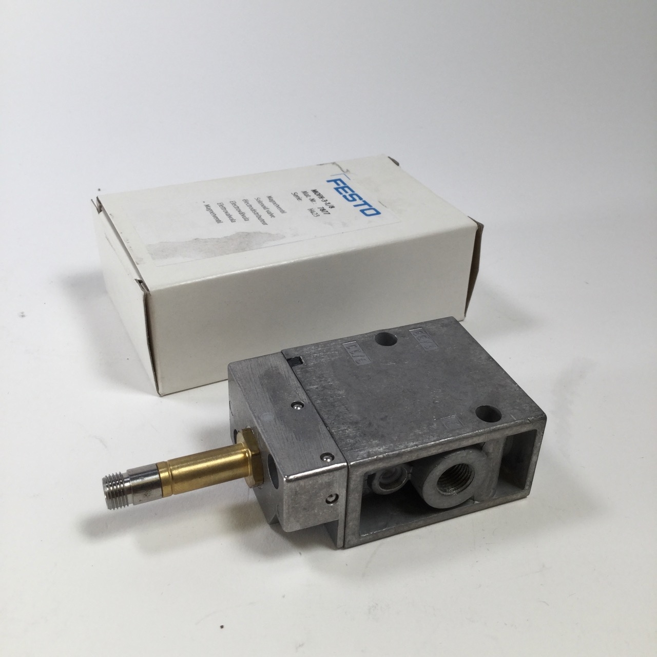 Festo MOFH-3-1/8 Solenoid Valve Magnetventil 7877 H423 New NFP
