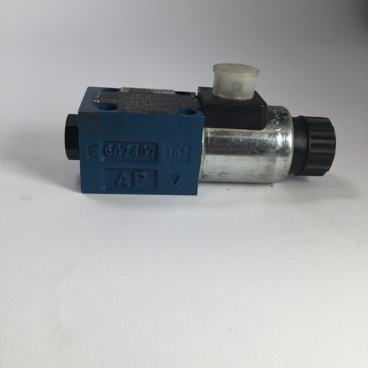 Rexroth 052392 Sitzventil Poppet Valve M-3SED6CK13/350C/G24N9K4 Used UMP