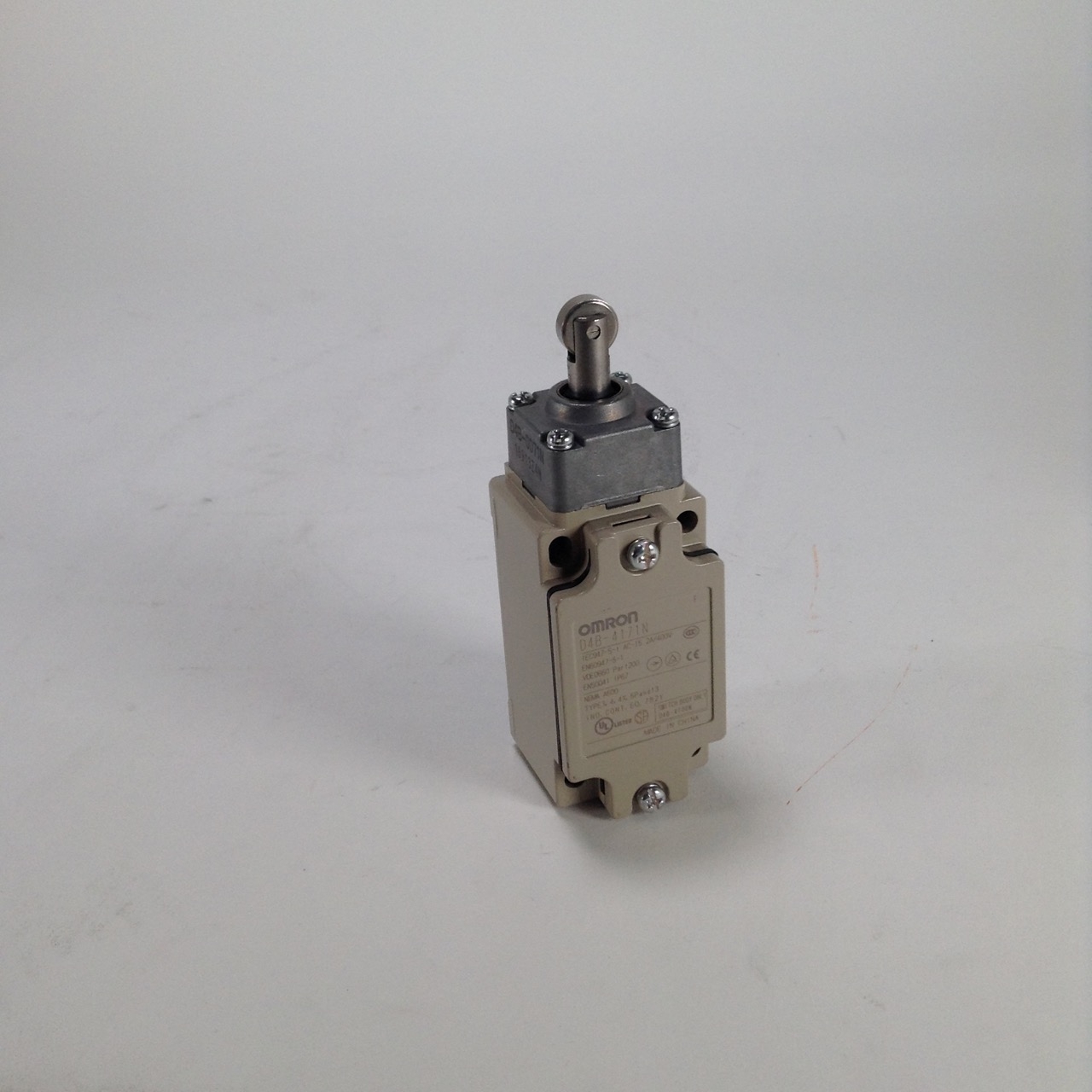 Omron D4B-4171N New NFP